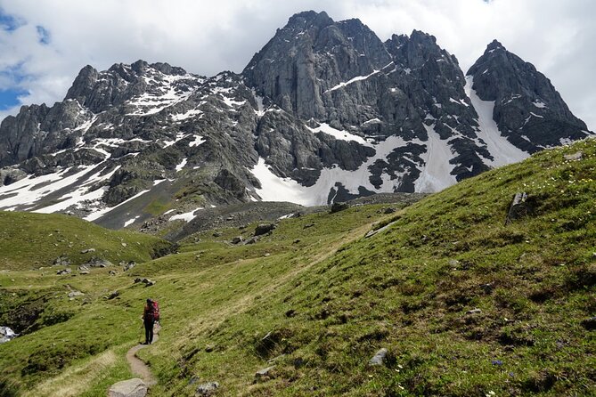 Kazbegi & Juta, 2-day tour. (easy hikings) - Who Should Consider This Tour?