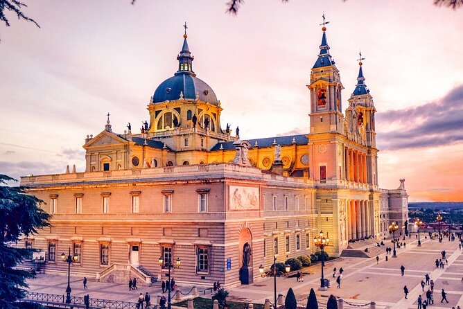 Madrid (Historical Centre) Scavenger Hunt and Self-Guided Tour - The Sum Up