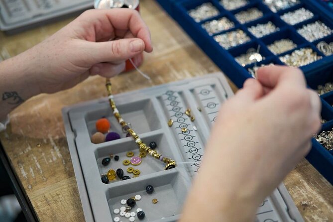 Manufacturing of Customizable Bracelets in Paris - What the Reviews Say