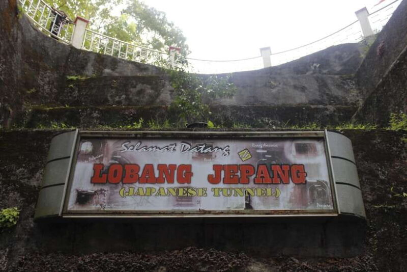 Padang : Wonderful City Tour Padang with Lunch - FAQ