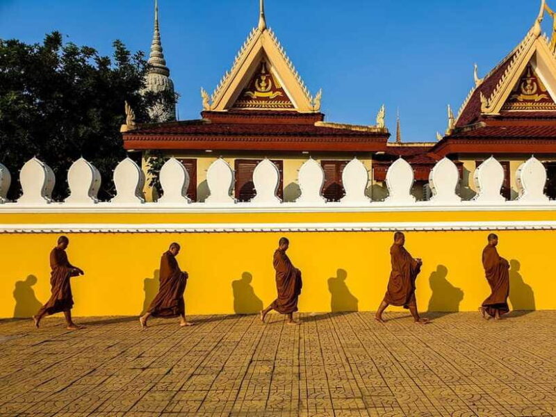 PhnomPenh: Explore Non Local Experience Life of City Tour - The Sum Up