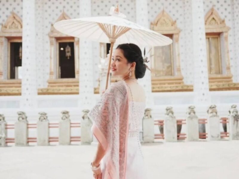 Photoshoot in Thai Costume - Who Will Enjoy This Experience?