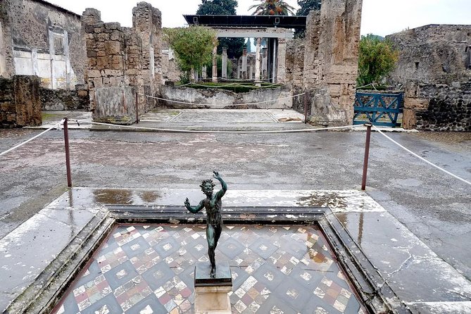 Pompeii Express Guided Tour by Train from Sorrento - Authenticity and Real Experiences