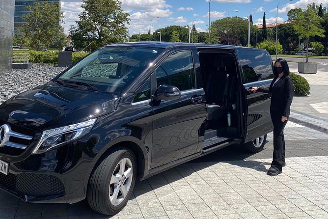 Private 4-hour City Tour of Prague with driver & official guide w/ Hotel pick up - FAQ