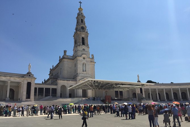 Private Full Day Tour To Fatima, Batalha, Nazaré and Óbidos - Authenticity and Cultural Depth