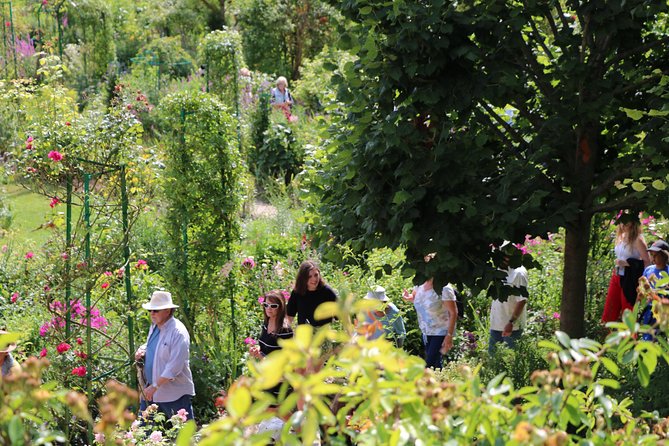 Private Giverny & Versailles Day Trip with Lunch & Hotel Transfers from Paris - Who Is This Tour Best For?