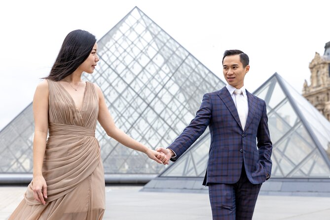 Private Photoshoot at the Louvre area in Paris - Meeting Points and Practical Details