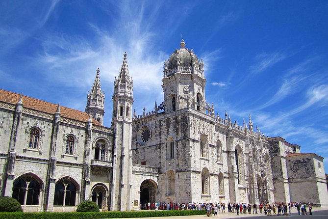 Private Transfer From / To Airport Lisboa x Lisboa - Frequently Asked Questions