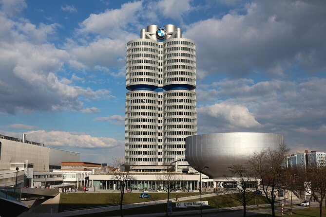 Private transfer: Vilshofen to Munich with 2h sightseeing stop - Breaking Down the Itinerary