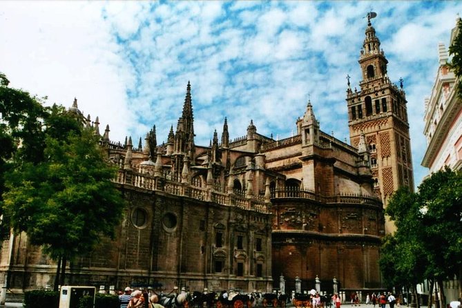 Private Walking Tour of Seville with tickets and local tour guide - Frequently Asked Questions