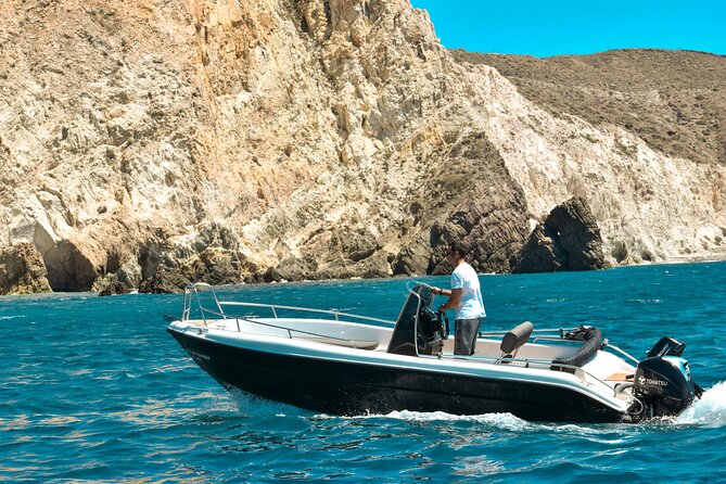 Rent a Boat with 30/50hp Engine in Santorini without a License - Who Should Consider This Experience?