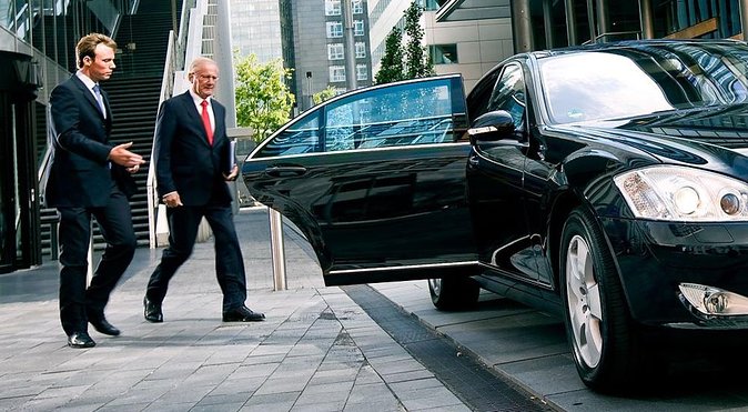Rome Private Car & Chauffeur for Business, Shopping, Sightseeing - Exploring the Service: What To Expect