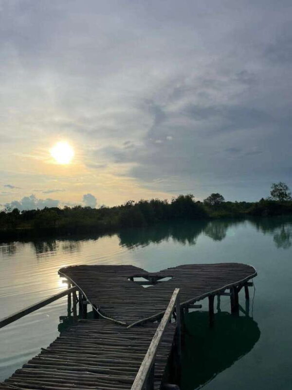 Teluk Sebong: Bintan Desert and Blue Lake Trip - Who Should Consider This Tour?