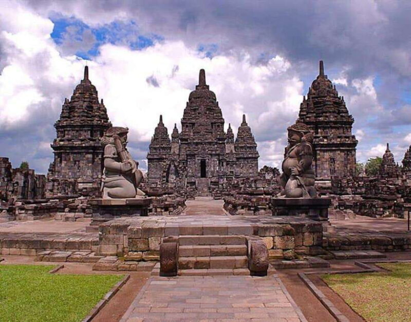 YOGYAKARTA; BOROBUDUR, PRAMBANAN Temples & MERAPI JEEP TOUR - The Sum Up