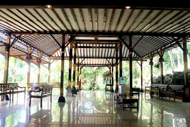 Yogyakarta: Jomblang Cave and Pindul Cave Tour with Lunch - Practical Details: What to Know