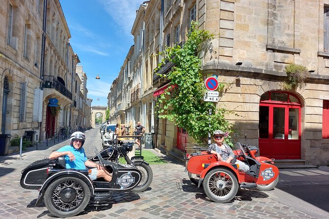 2 in 1 - Visit of Bordeaux and excursion in a vineyard - The Sum Up