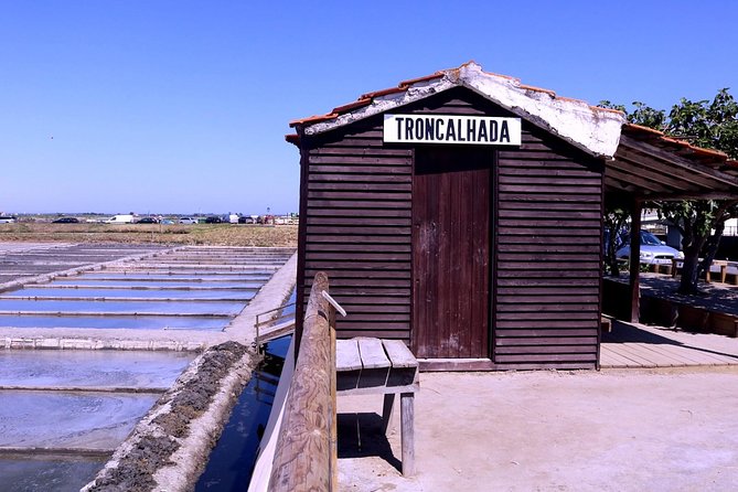 Aveiro and Costa Nova Half Day Tour from Porto with Boat Ride - FAQs