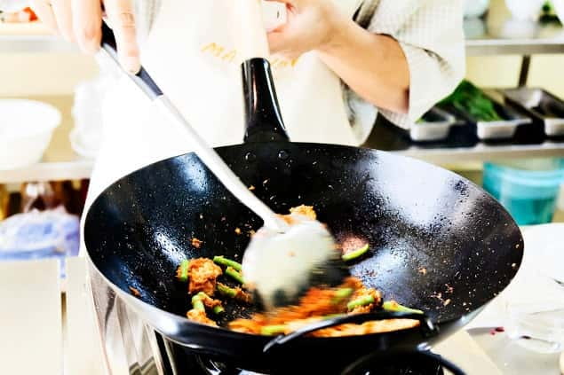 Bangkok: Maliwan Thai Cooking Class with Market Tour - The Sum Up