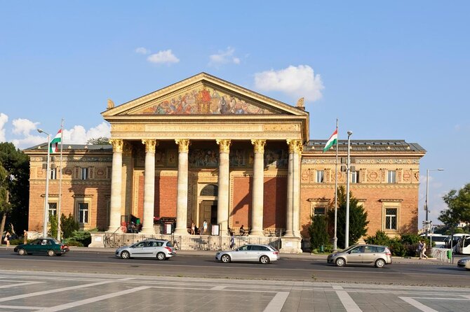 Budapest Walking Tour with Your Private Guide: 20+ Highlights - Key Points