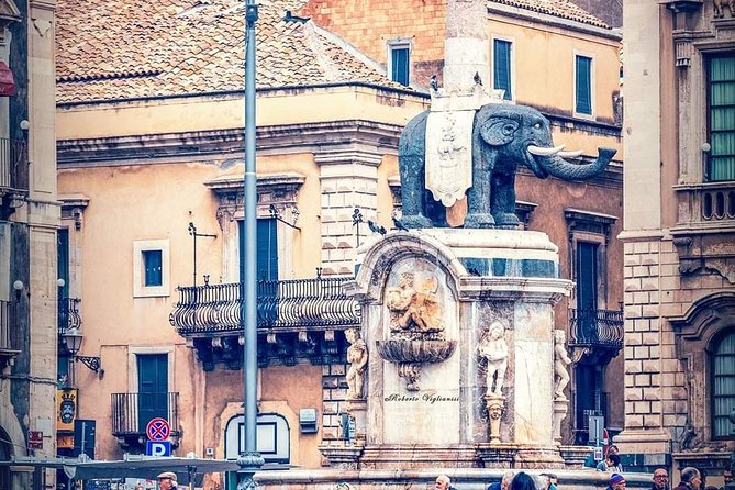 Catania Duomo, via Etnea & Caltagirone - Key Points