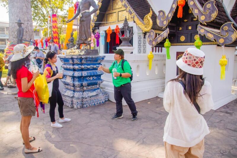 Chiang Mai: Chiang Mai Old City Twilight Walking Tour - Who Should Consider This Tour?