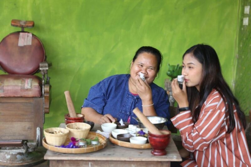 Chiang Mai : Making Herbal Ball And Inhaler - Practical Considerations