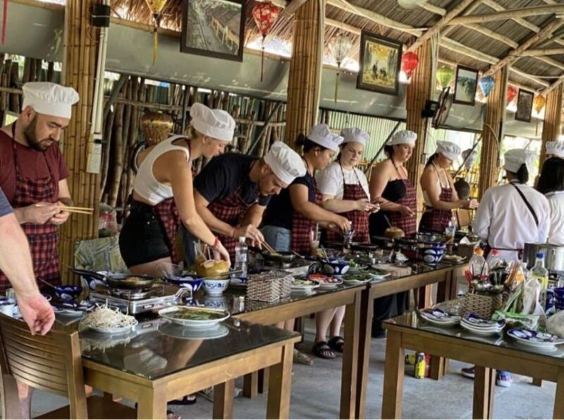 Cooking Class w Ph and Market & Basket Boat Ride in Hoi An - Who Will Love This Experience?