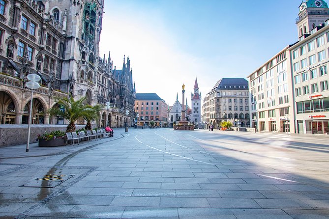 Explore Munichs History and Culture with a Local - End at Hofbräuhaus München