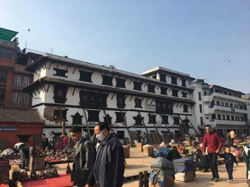 Kathmandu: Private Tour of Top 4 Points on a Budget - Practical Tips for the Tour