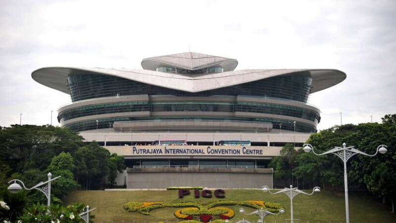 Kuala Lumpur: Putrajaya Tour with Traditional Boat Cruise - FAQ