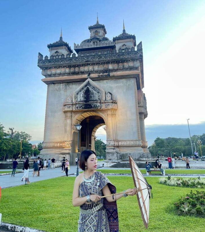 Laos Traditional Costume - Authenticity and Cultural Experience