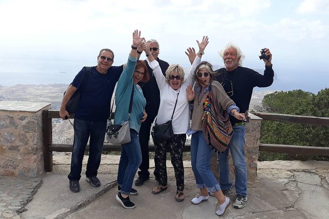 Private Classic Santorini Panorama: Visit the most popular destinations! - FAQ
