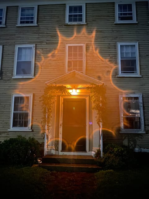 Salem: Specters and Apparitions Ghost Hunting Tour - FAQ