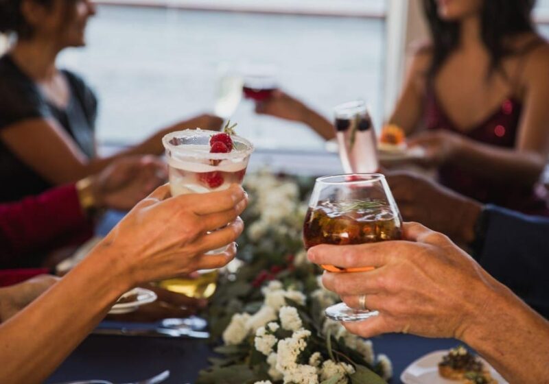 San Diego: Buffet Dinner Cruise with Drinks - Who Will Love This Experience?