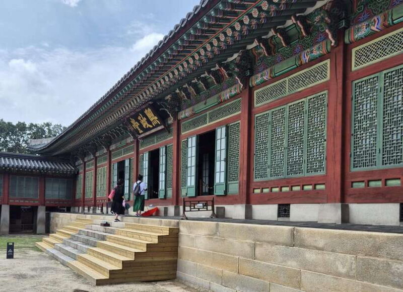 Seoul: UNESCO Palace and Street Foods Guided Tour - Final Thoughts