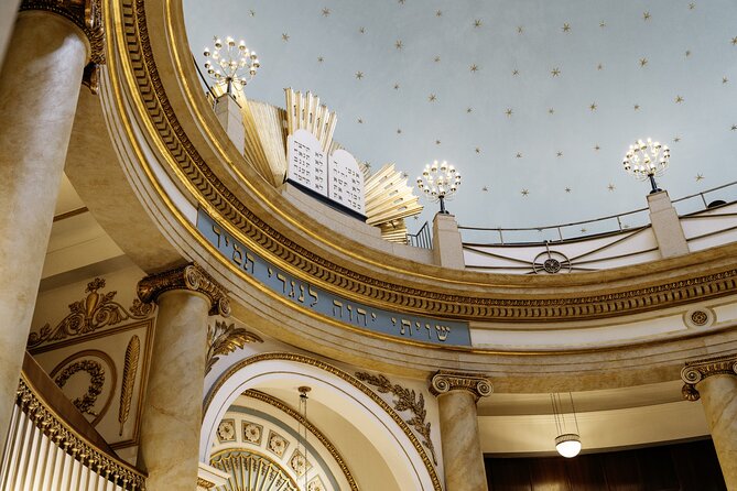 Stadttempel Admission Ticket with a guided tour - FAQs