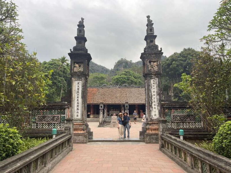 Trang An - Mua Cave - Hoa Lu - Biking- visiting local family - The Sum Up