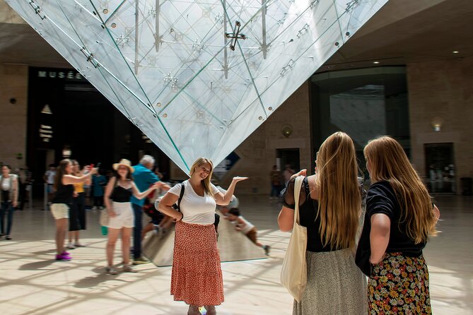 Wheelchair-Accessible Private Louvre Tour  Stress-Free & Easy - FAQs