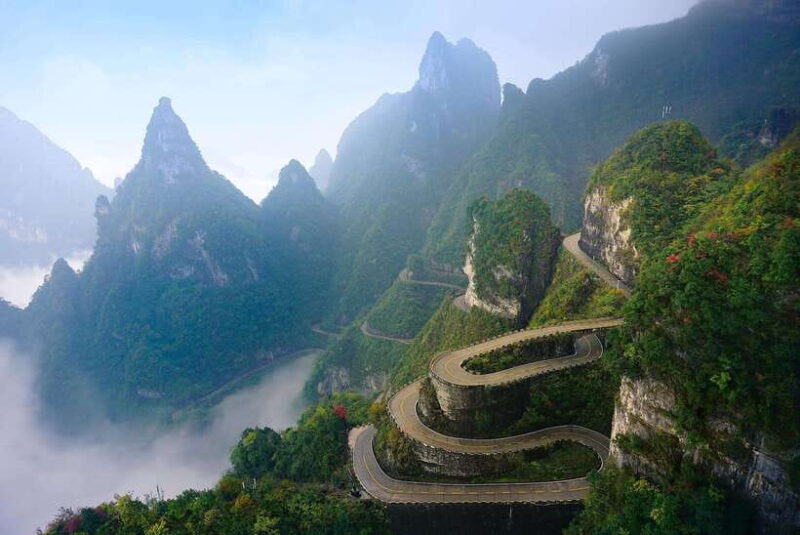 Zhangjiajie: Tianmen Mountain and Forest Park Private Tour - Descending: The Long Mountain Escalator and Cable Car Return