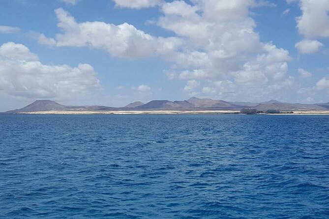 3-Hour Small-Group Sailing Tour around the Lobos Island - FAQ
