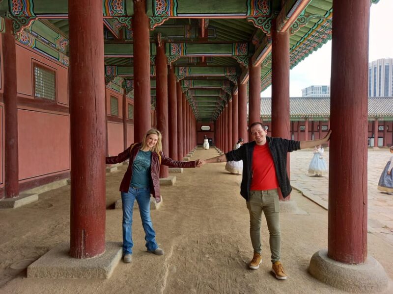 Gyeongbokgung-Folk Museum-Bukchon-Jogyesa temple in Insadong - The Sum Up