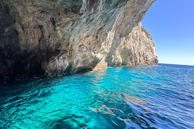 Half-day private boat tour of Capri - The Iconic Faraglioni & Final Stops