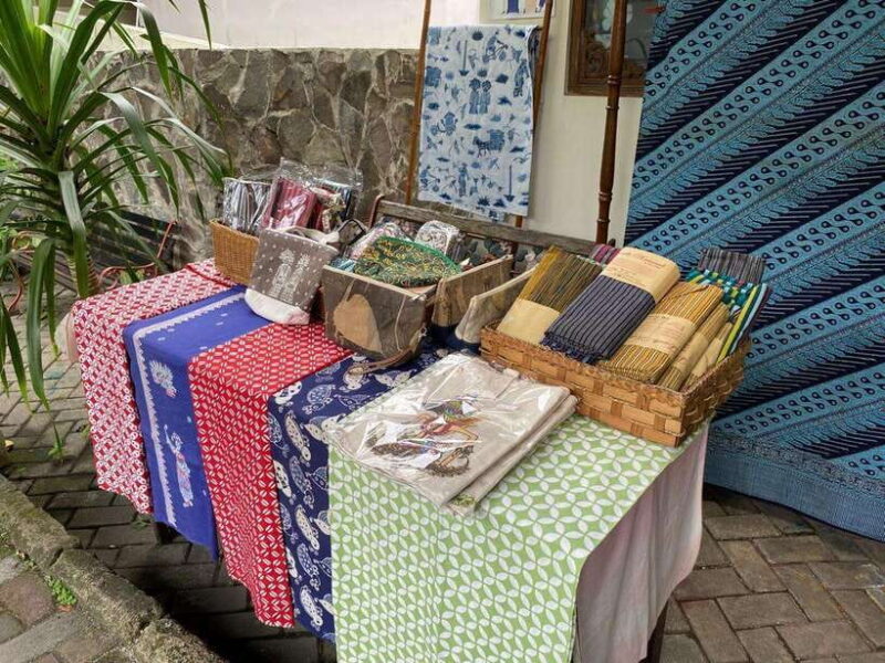 Jakarta Old Town Tour with Batik Workshop - FAQ