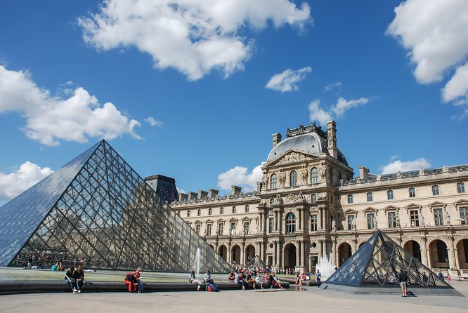 Louvre Accompaniment to Mona Lisa with reserved priority access - The Sum Up