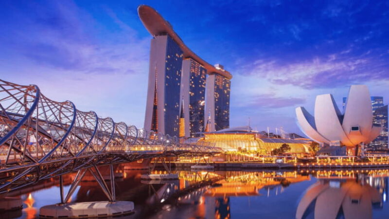 Signature Night Tour: Walk Through Marina with Food Tastings - Authenticity and Reviews