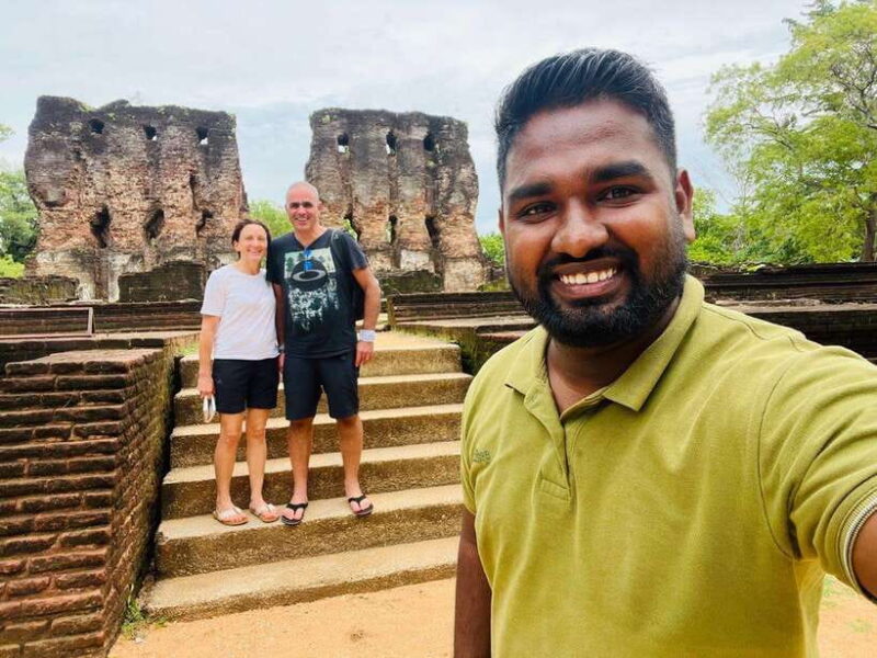 Sri Lanka: 12-Day Round Tour with Guide - Natural Wonders and Scenic Landscapes