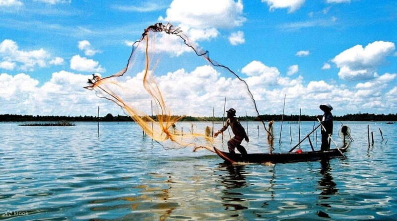 Tam Giang Lagoon Sunset Cruise Group Tour From Hue City - Who Should Consider This Tour?