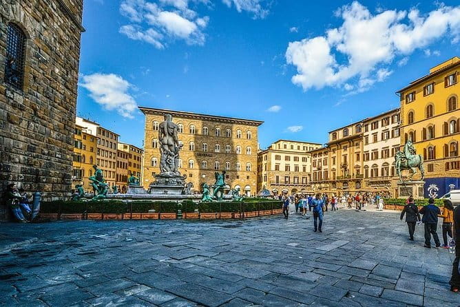 The Florentine House of the 14th Century: 1 hour tour in the Renaissance life - Authenticity and Atmosphere: The Visitor Experience
