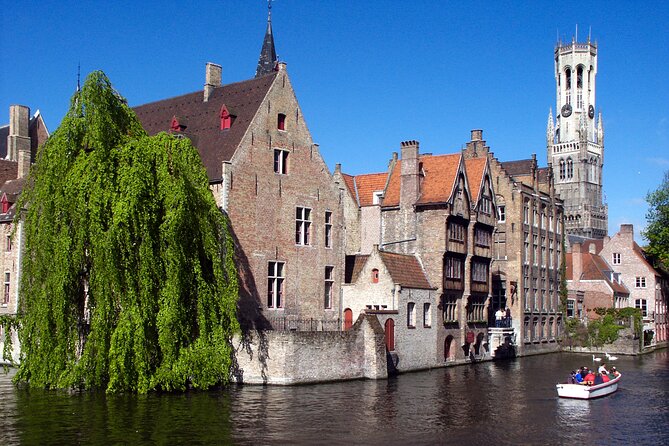 Private Arrival Transfer from Brussels Airport to Bruges with Business car - Who is this transfer best for?