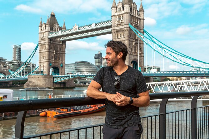 Private Professional Photoshoot Outside Tower Bridge in London - FAQs